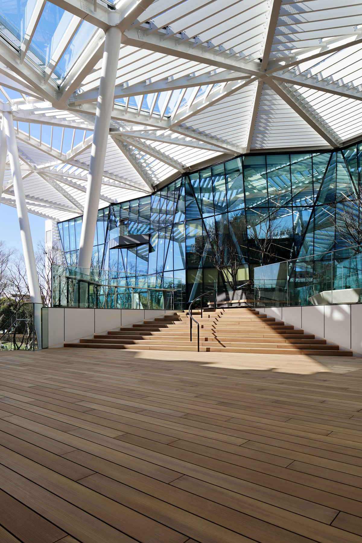 三菱ケミカルScience & Innovation Center 本棟 - RustyVal