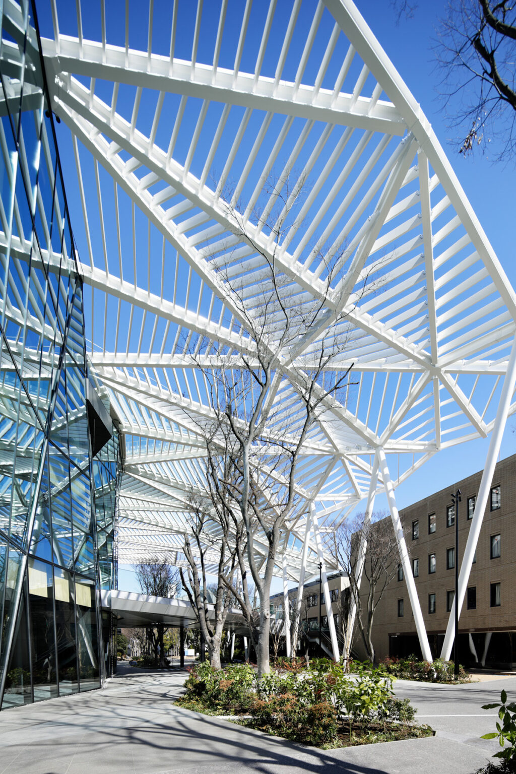 三菱ケミカルScience & Innovation Center 本棟 - RustyVal