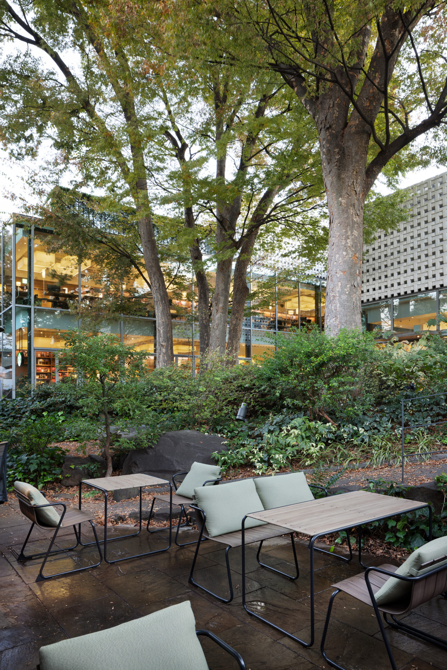 IVY PLACE - RustyVal